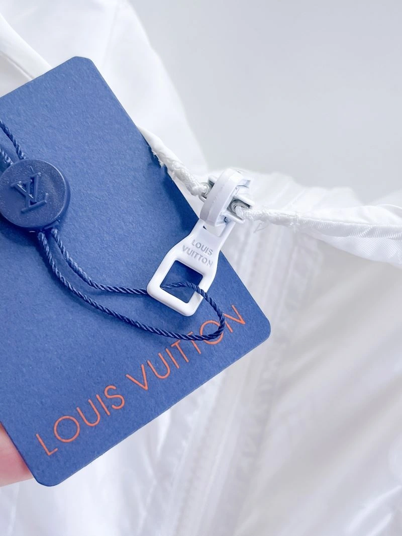 Accurate model Louis Vuitton Outwear