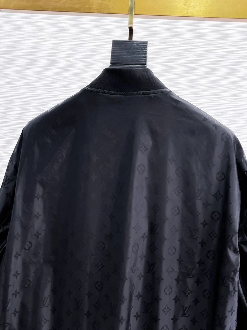 Legit Louis Vuitton Outwear