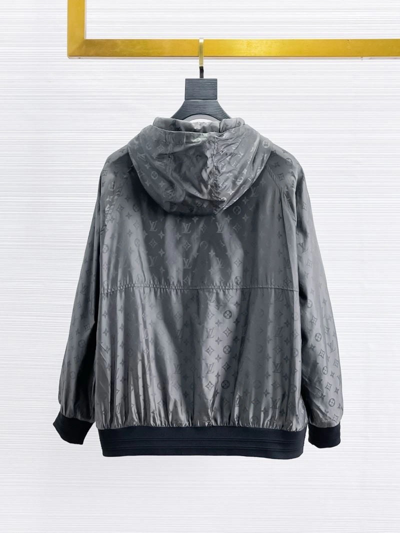 Bargain Louis Vuitton Outwear