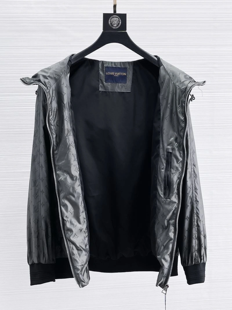Bargain Louis Vuitton Outwear