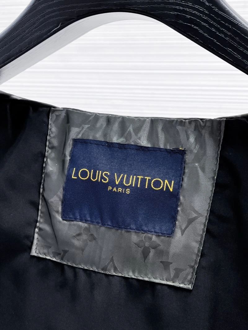 Bargain Louis Vuitton Outwear