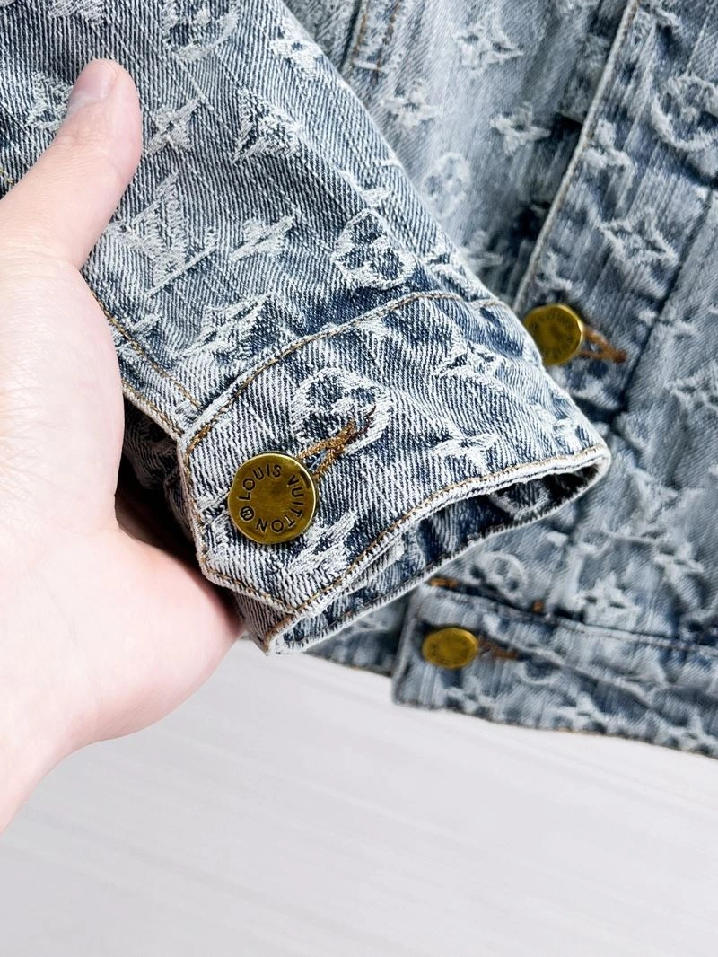 High accuracy Louis Vuitton Outwear