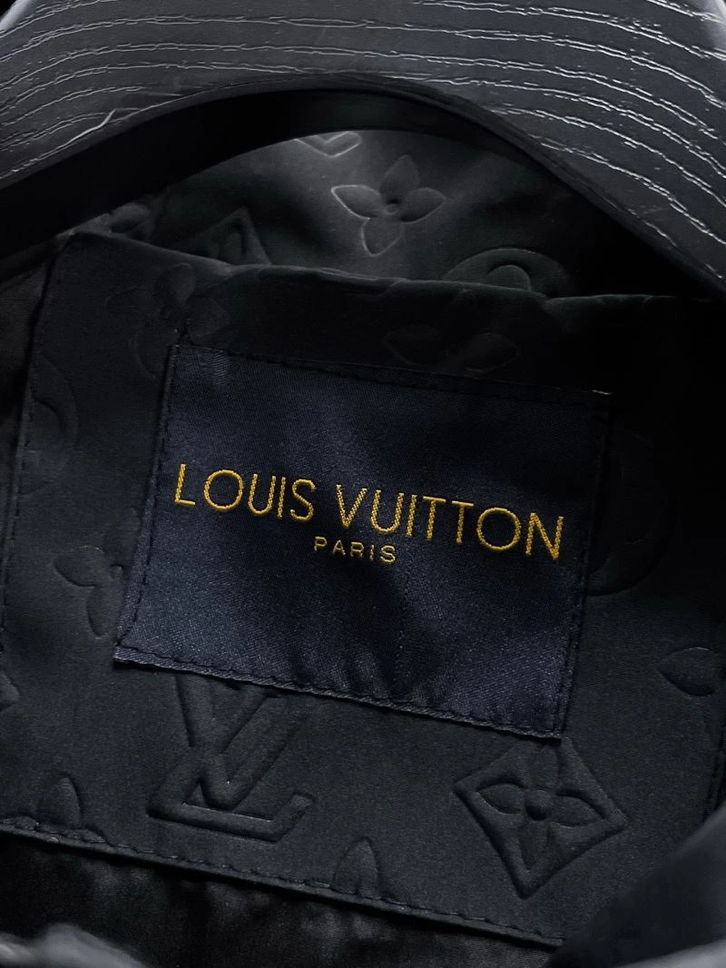 Legit Louis Vuitton Outwear
