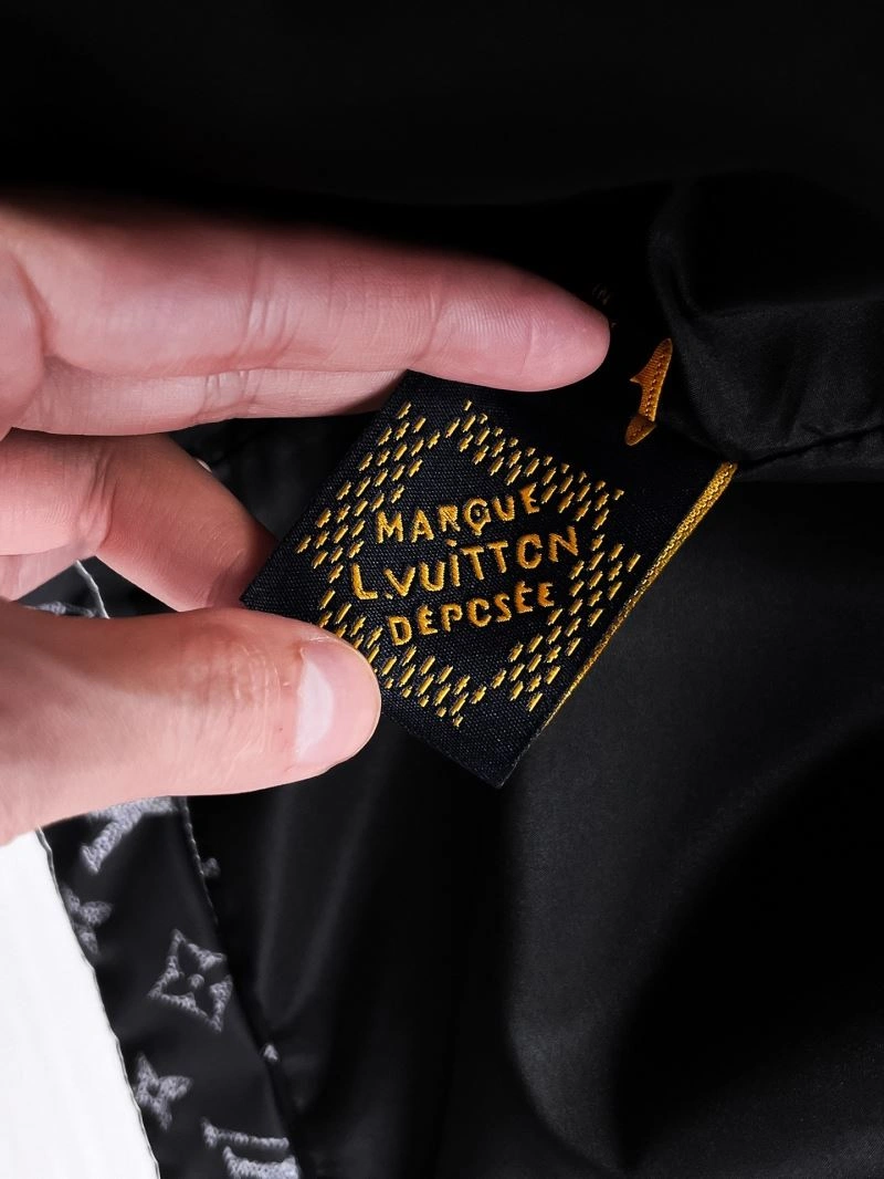 Legit Louis Vuitton Outwear