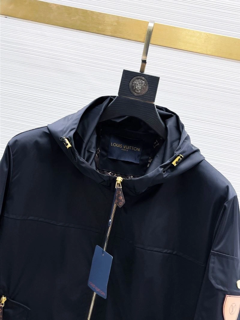 Bargain Louis Vuitton Outwear