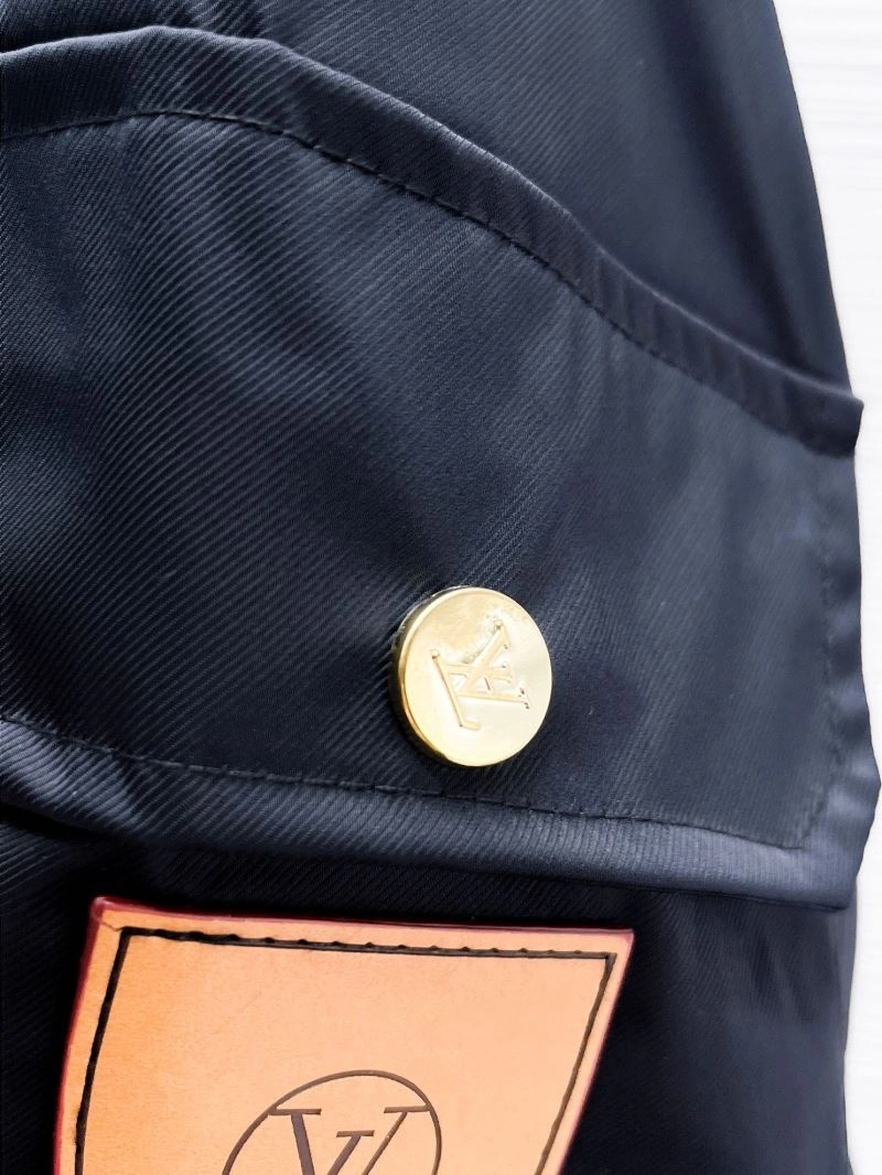Bargain Louis Vuitton Outwear