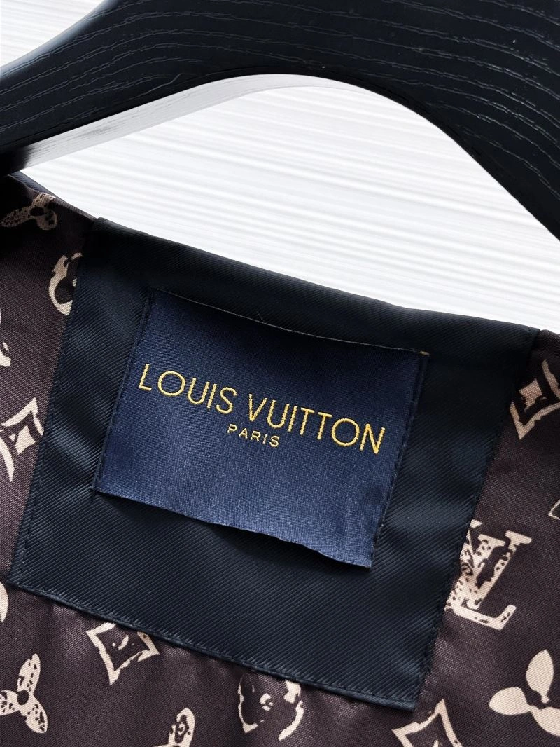 Bargain Louis Vuitton Outwear