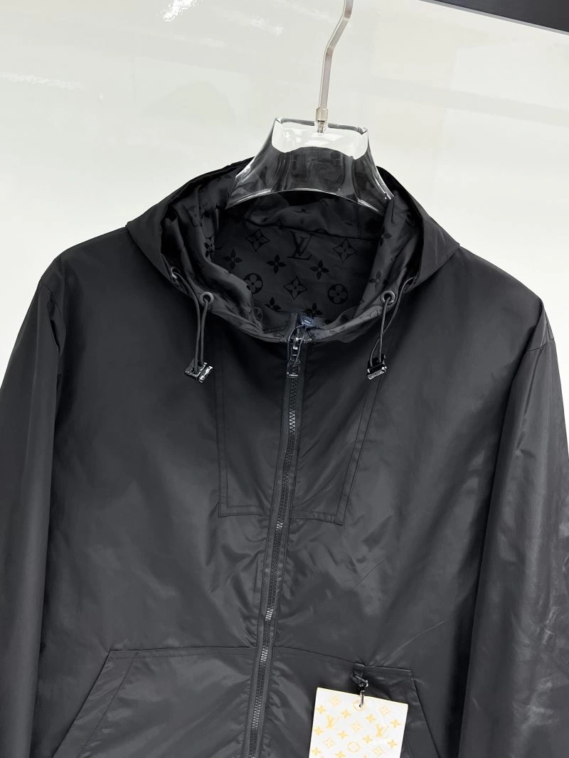 Official Louis Vuitton Outwear