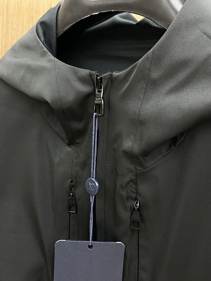 Official Louis Vuitton Outwear