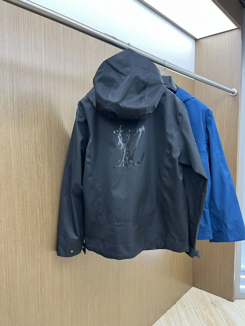 Official Louis Vuitton Outwear