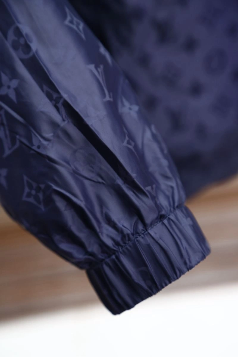 Top match Louis Vuitton Outwear