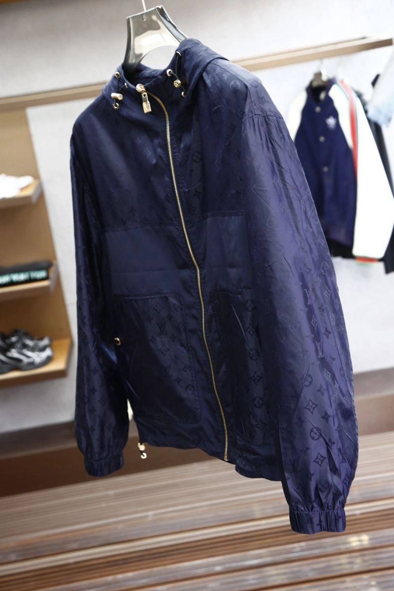 Top match Louis Vuitton Outwear