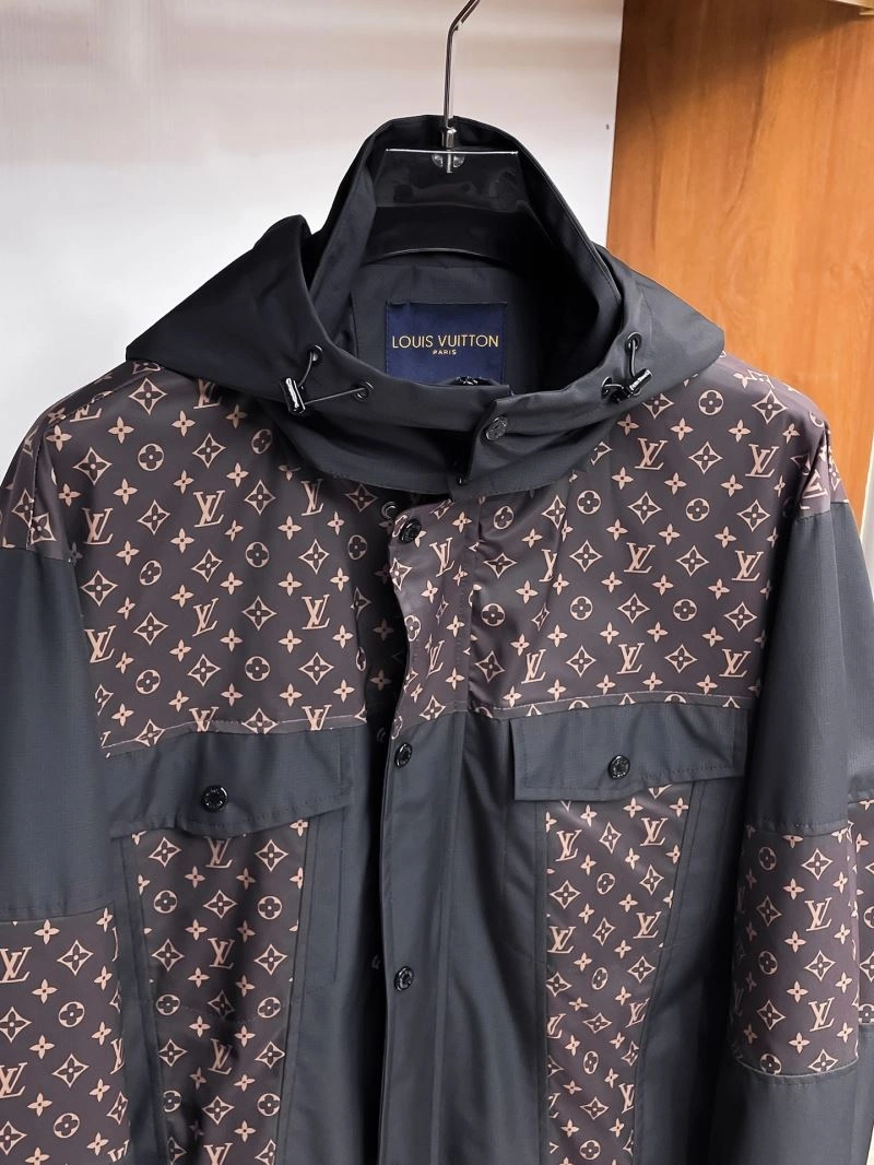 Accurate model Louis Vuitton Outwear