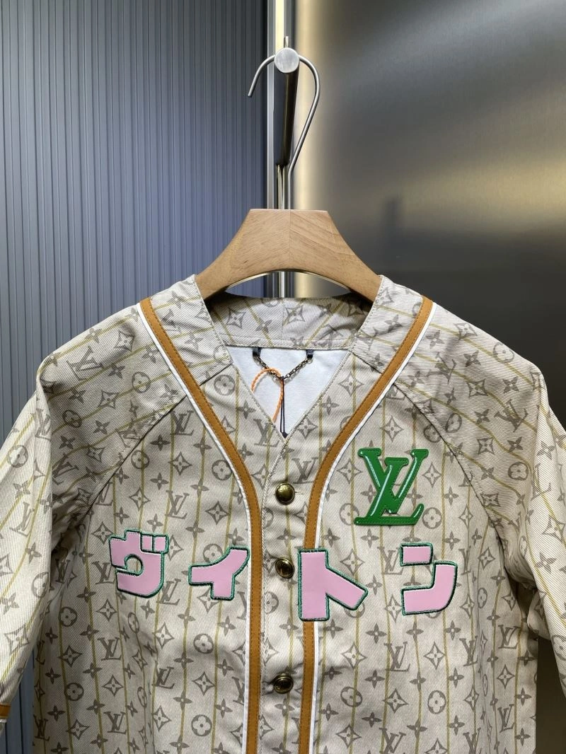 Legit Louis Vuitton Outwear