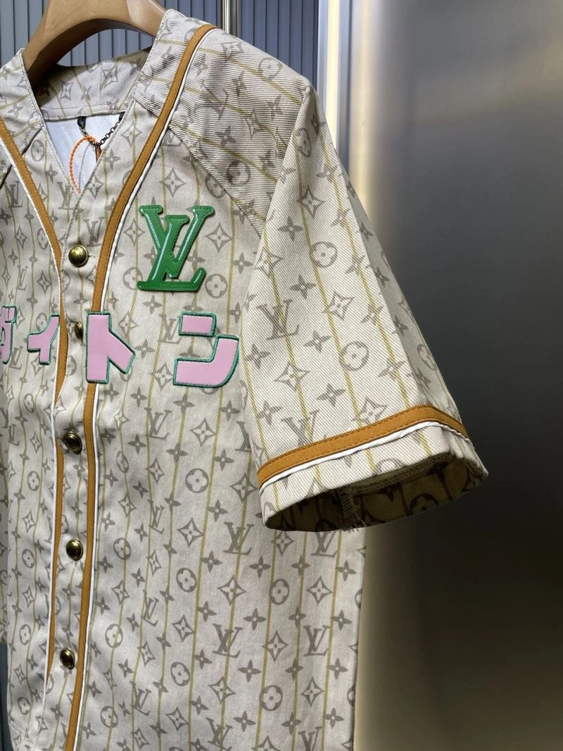 Legit Louis Vuitton Outwear