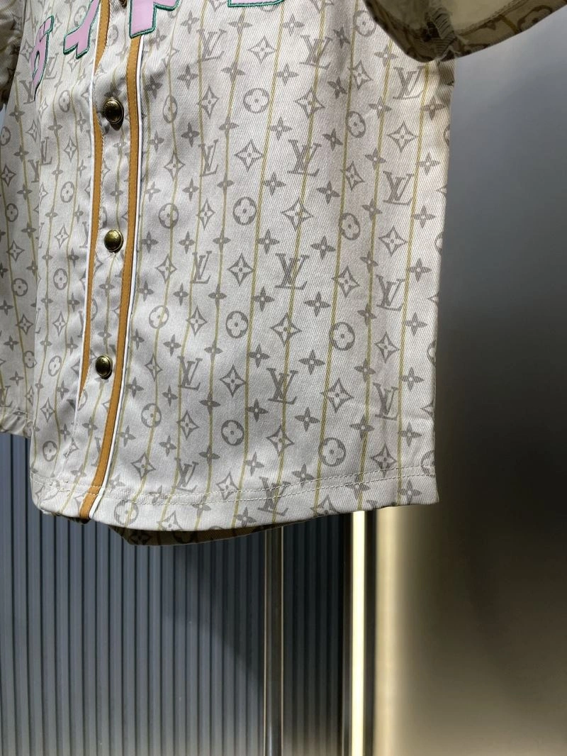 Legit Louis Vuitton Outwear