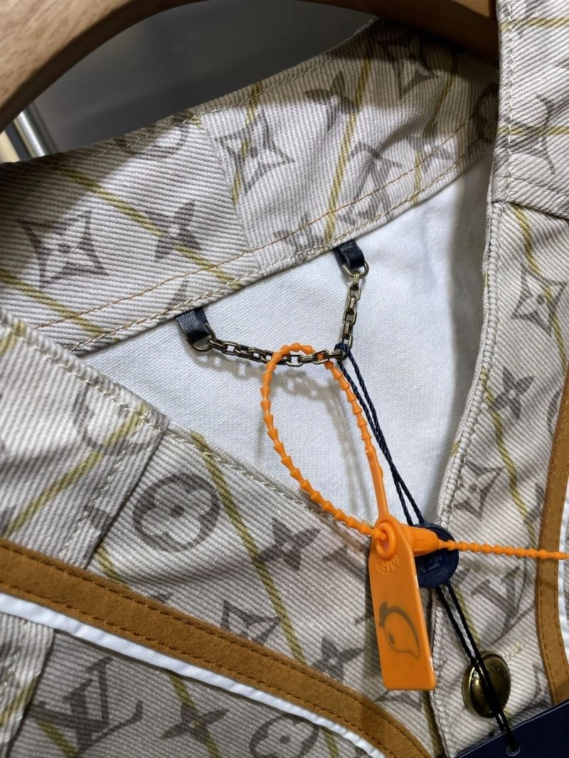 Legit Louis Vuitton Outwear