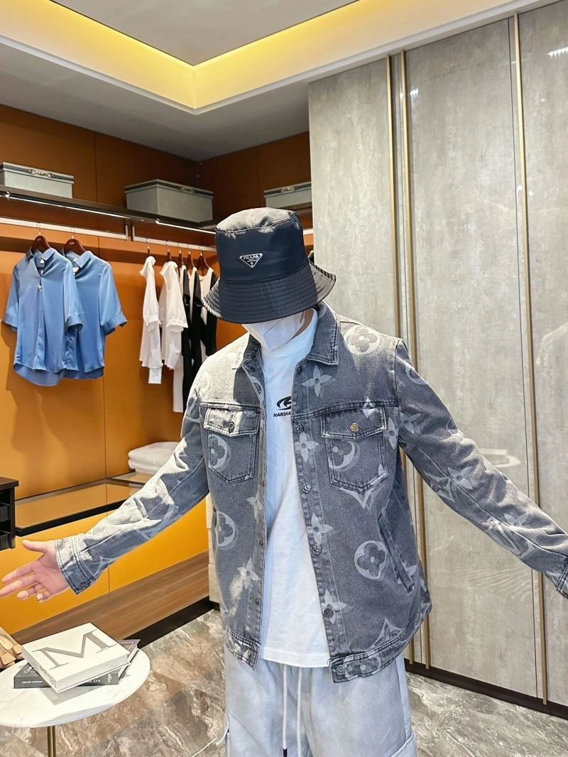 Top match Louis Vuitton Outwear