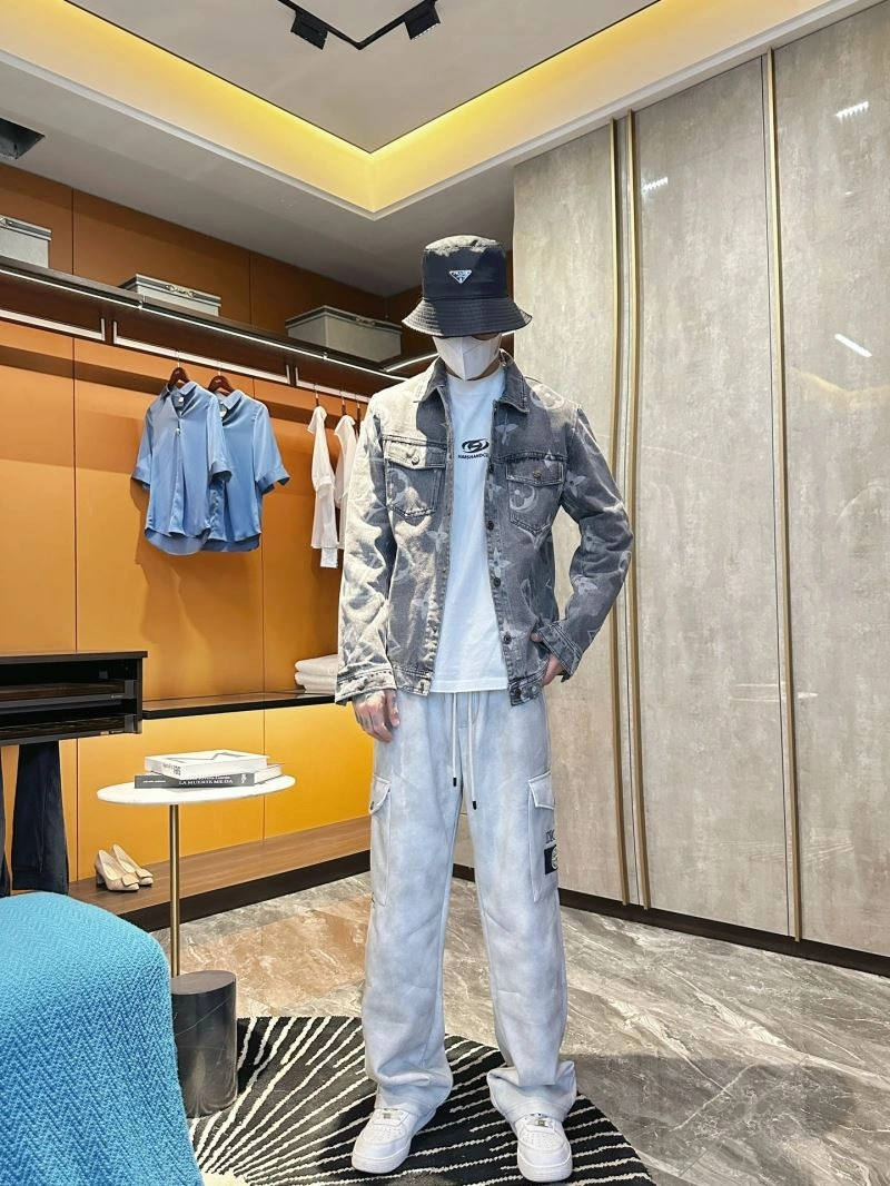 Top match Louis Vuitton Outwear