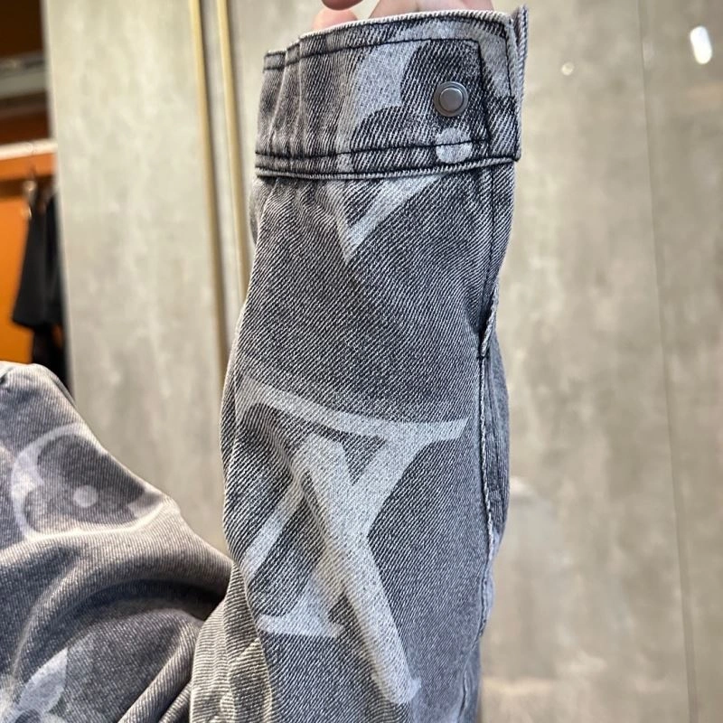 Top match Louis Vuitton Outwear
