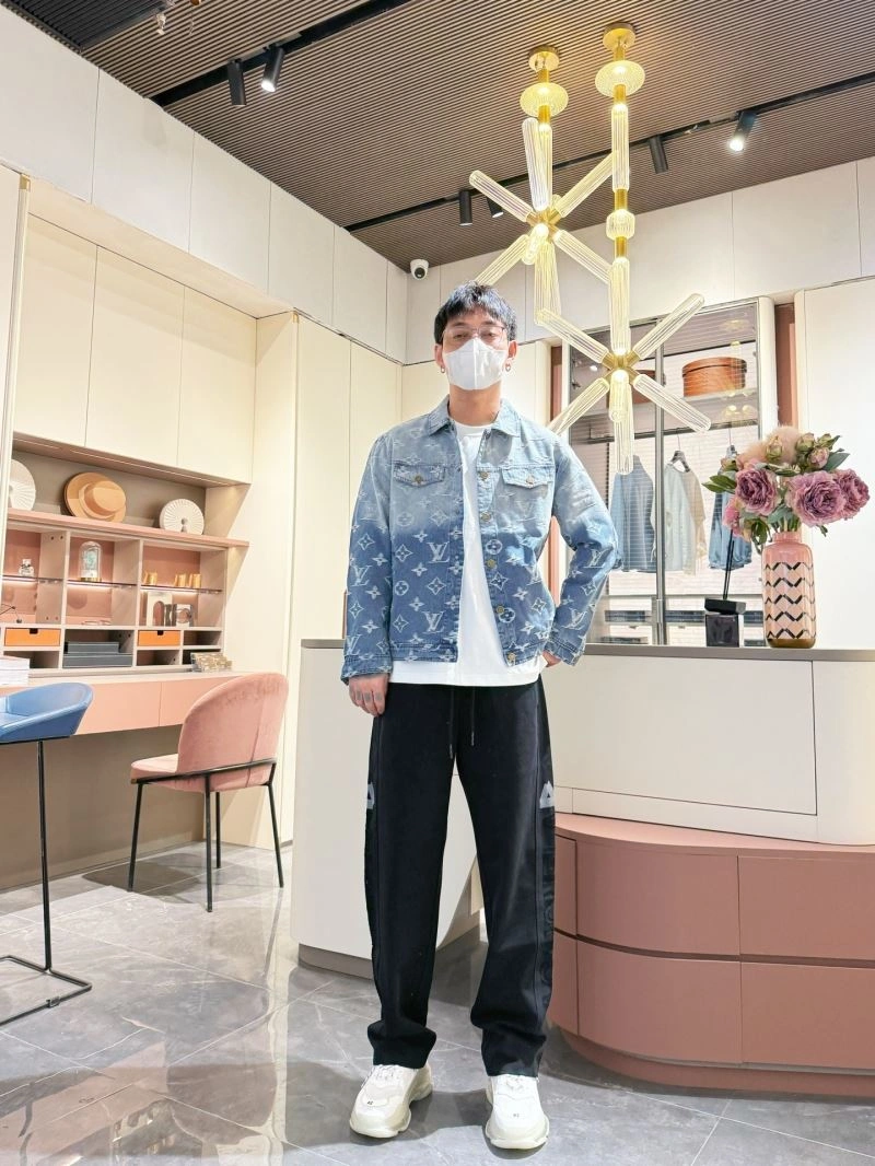 Precise copy Louis Vuitton Outwear