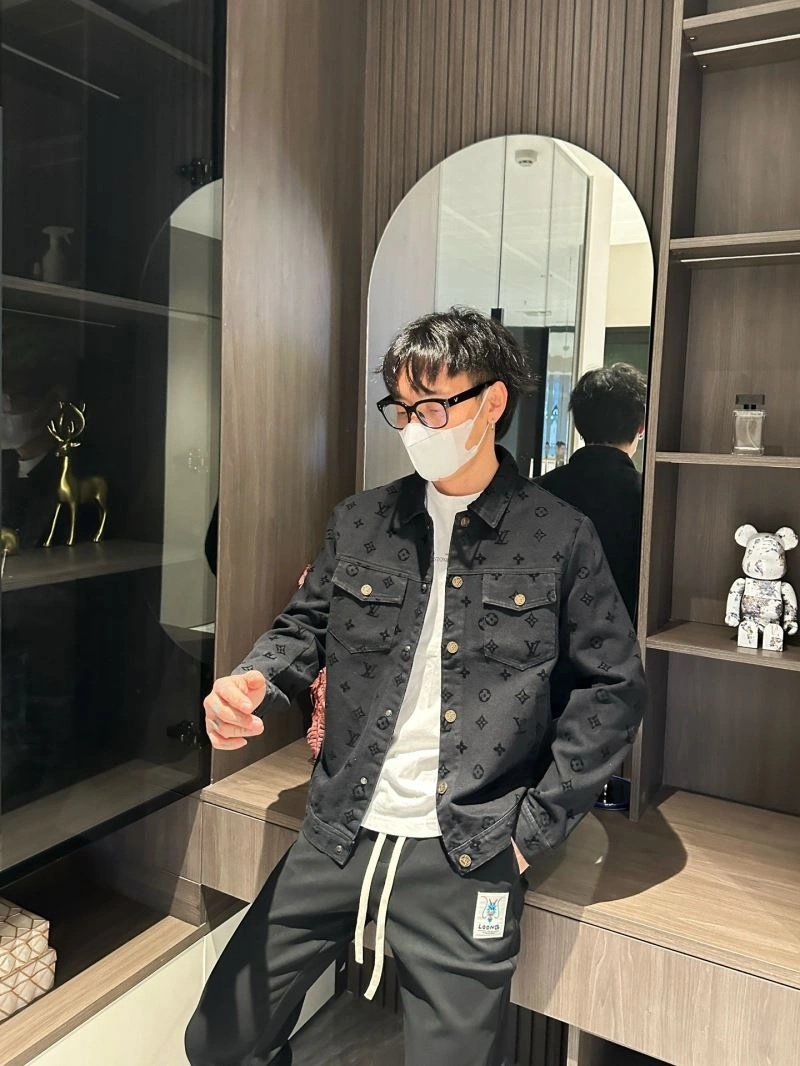 Real Louis Vuitton Outwear