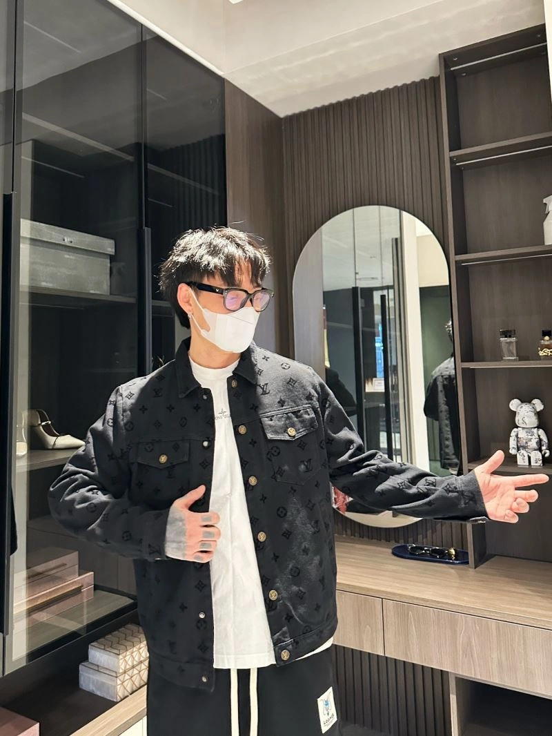 Real Louis Vuitton Outwear