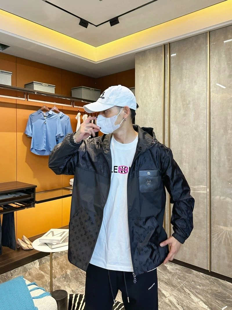 Official Louis Vuitton Outwear