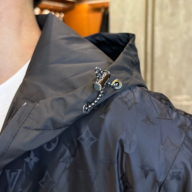 Official Louis Vuitton Outwear