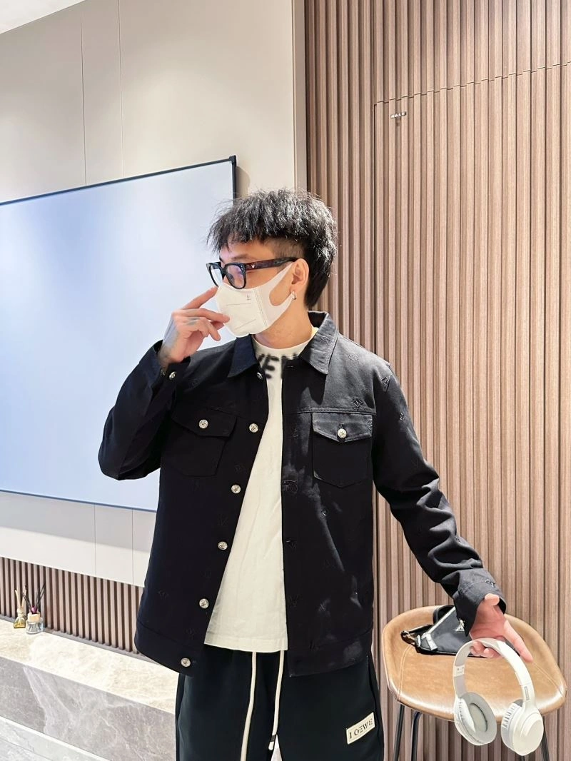 Bargain Louis Vuitton Outwear