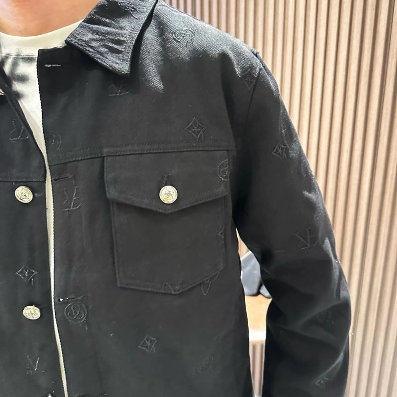 Bargain Louis Vuitton Outwear
