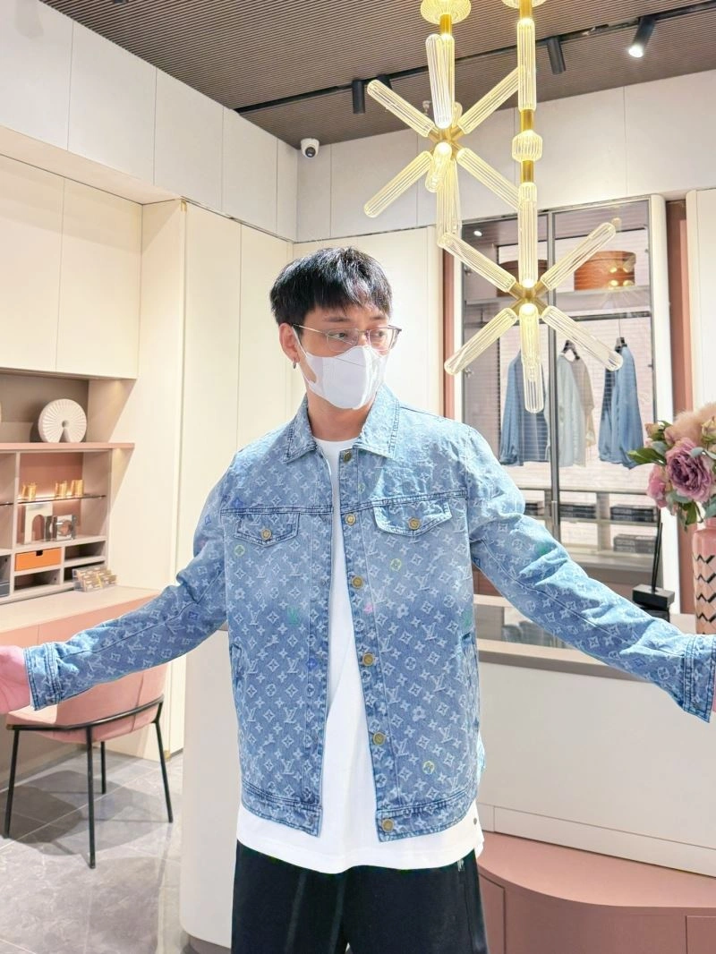 Low-cost Louis Vuitton Outwear