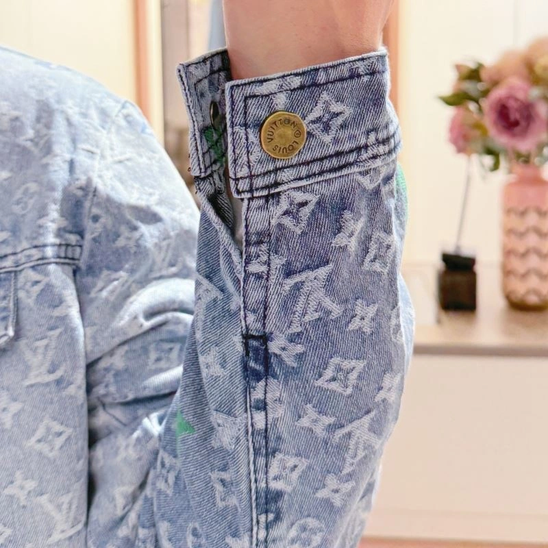 Low-cost Louis Vuitton Outwear
