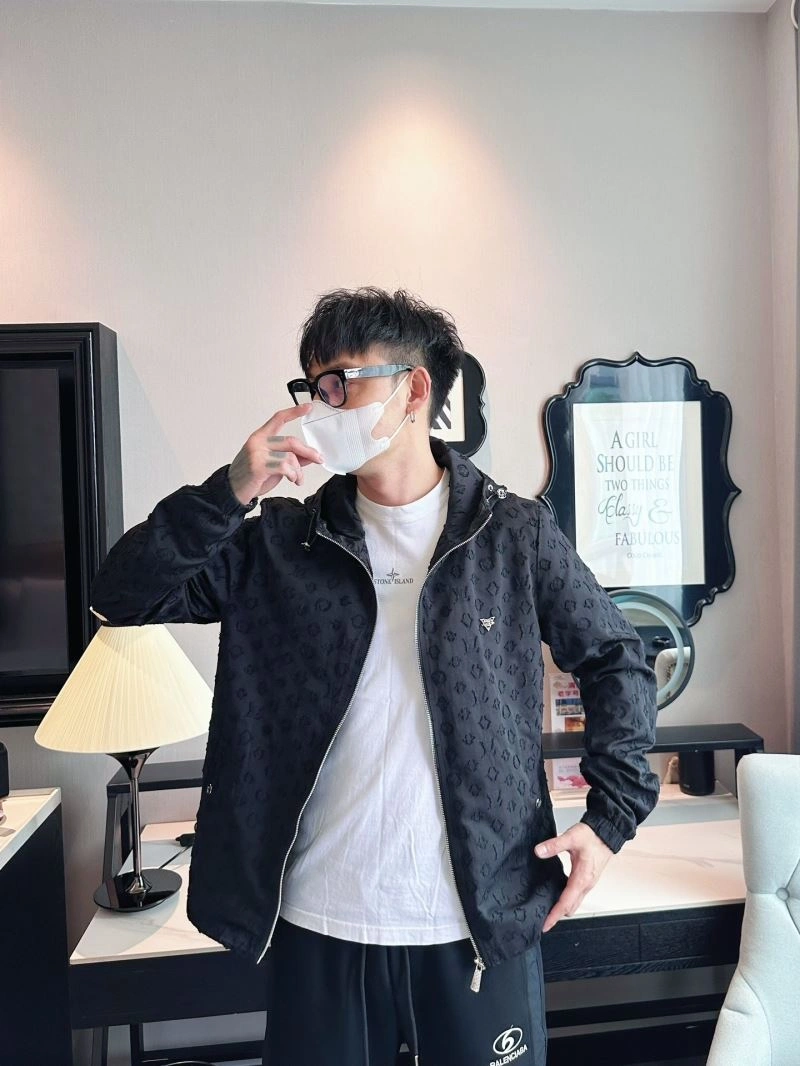 Economical Louis Vuitton Outwear