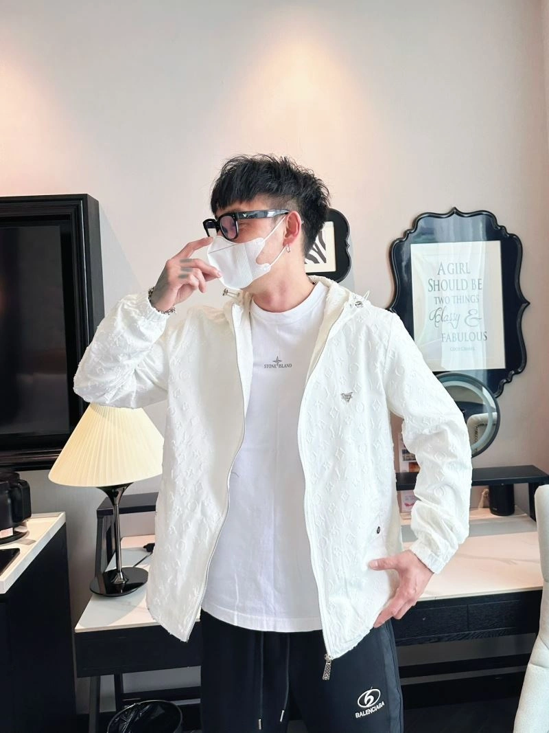 Official Louis Vuitton Outwear