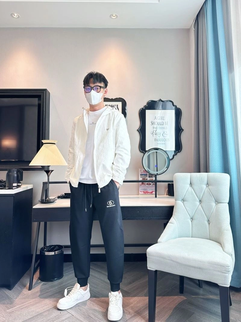 Official Louis Vuitton Outwear