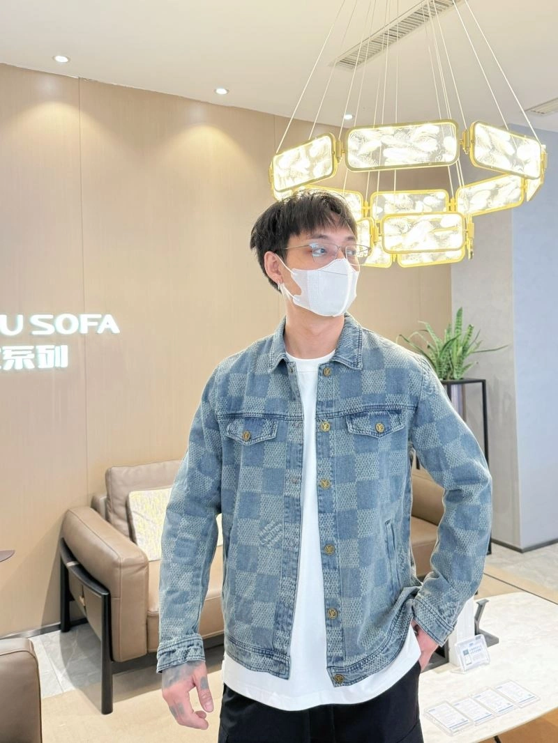 High fidelity Louis Vuitton Outwear
