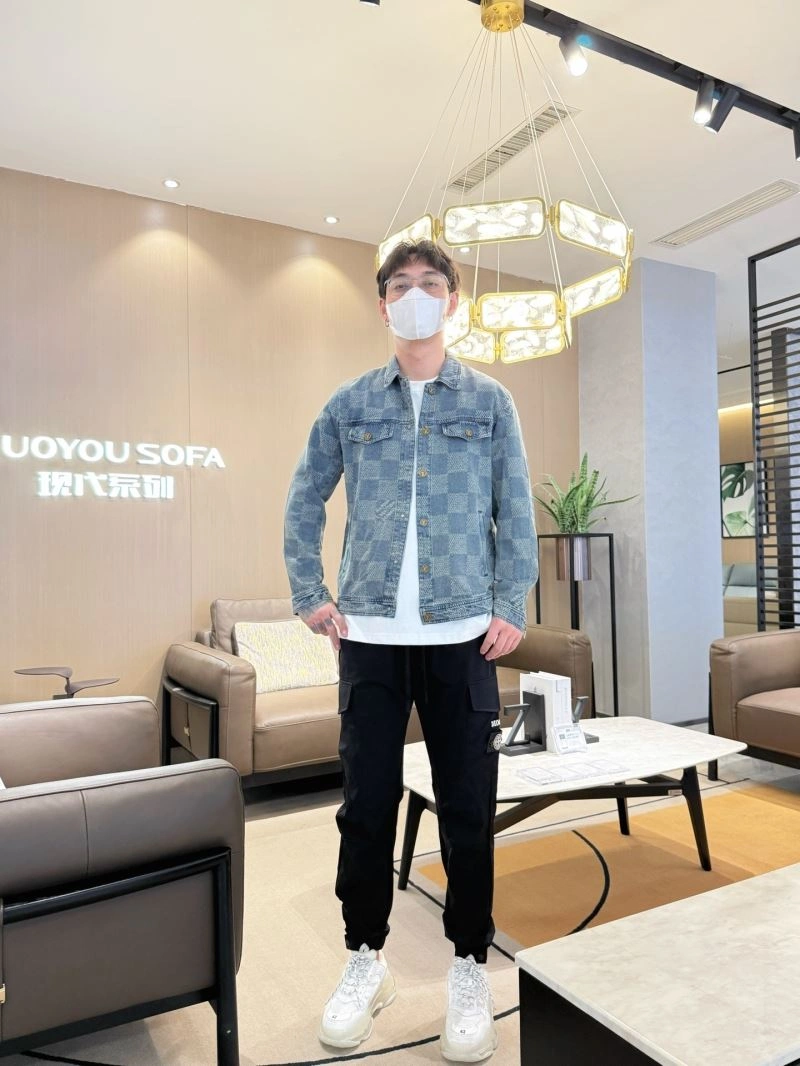 High fidelity Louis Vuitton Outwear