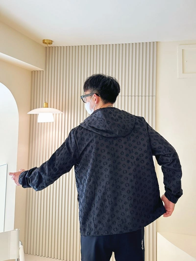 High accuracy Louis Vuitton Outwear