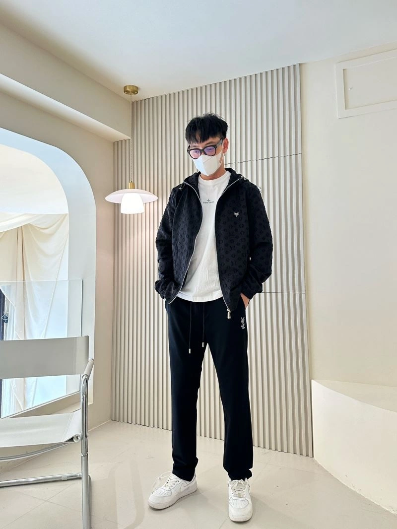 High accuracy Louis Vuitton Outwear