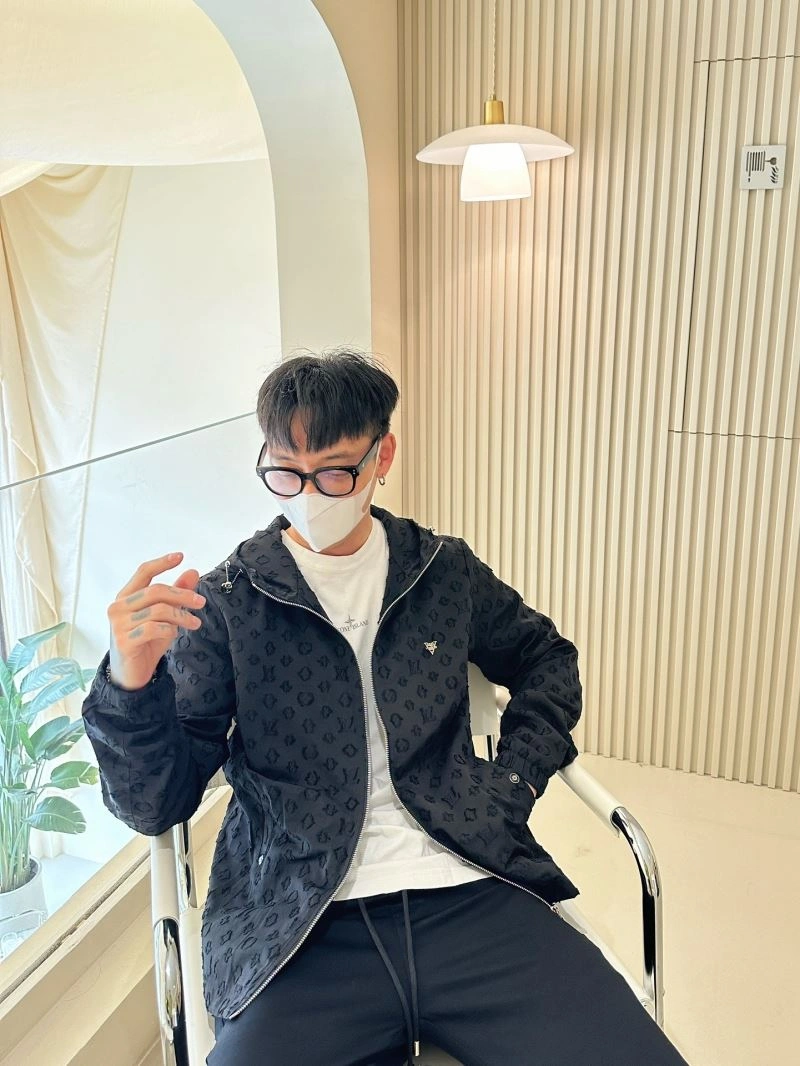 High accuracy Louis Vuitton Outwear