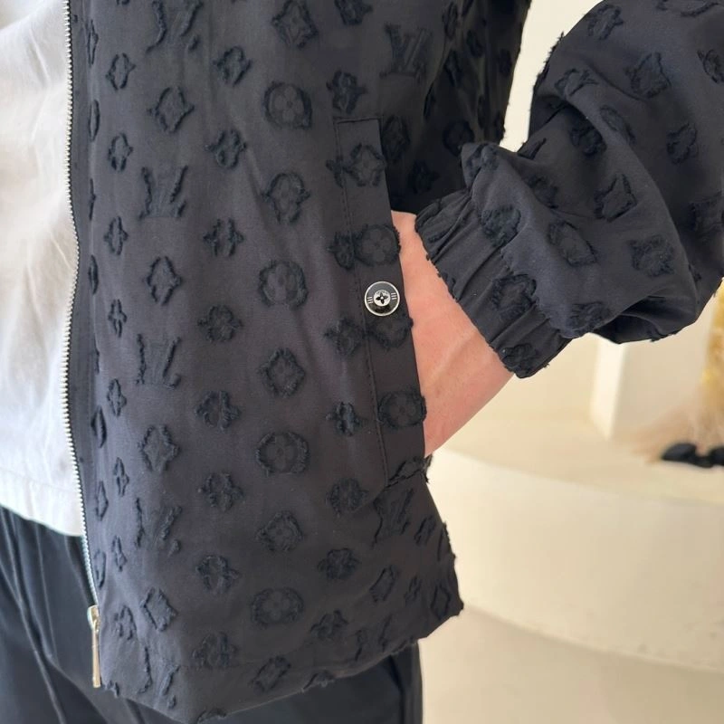 High accuracy Louis Vuitton Outwear