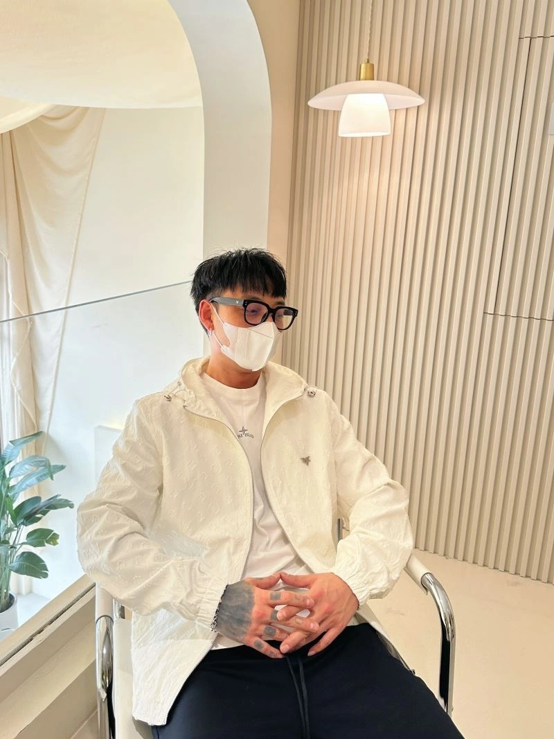Brand-original Louis Vuitton Outwear