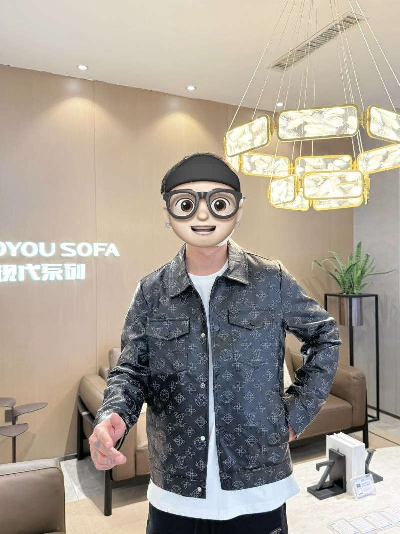 Legit Louis Vuitton Outwear