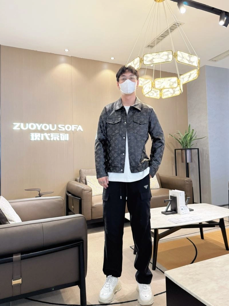 Legit Louis Vuitton Outwear