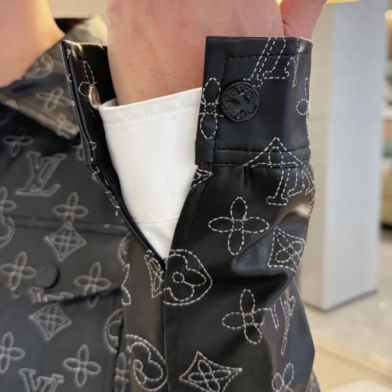 Legit Louis Vuitton Outwear