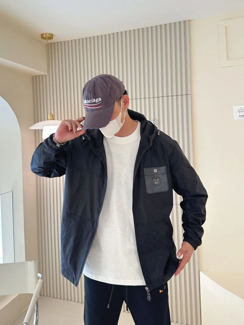 Official Louis Vuitton Outwear