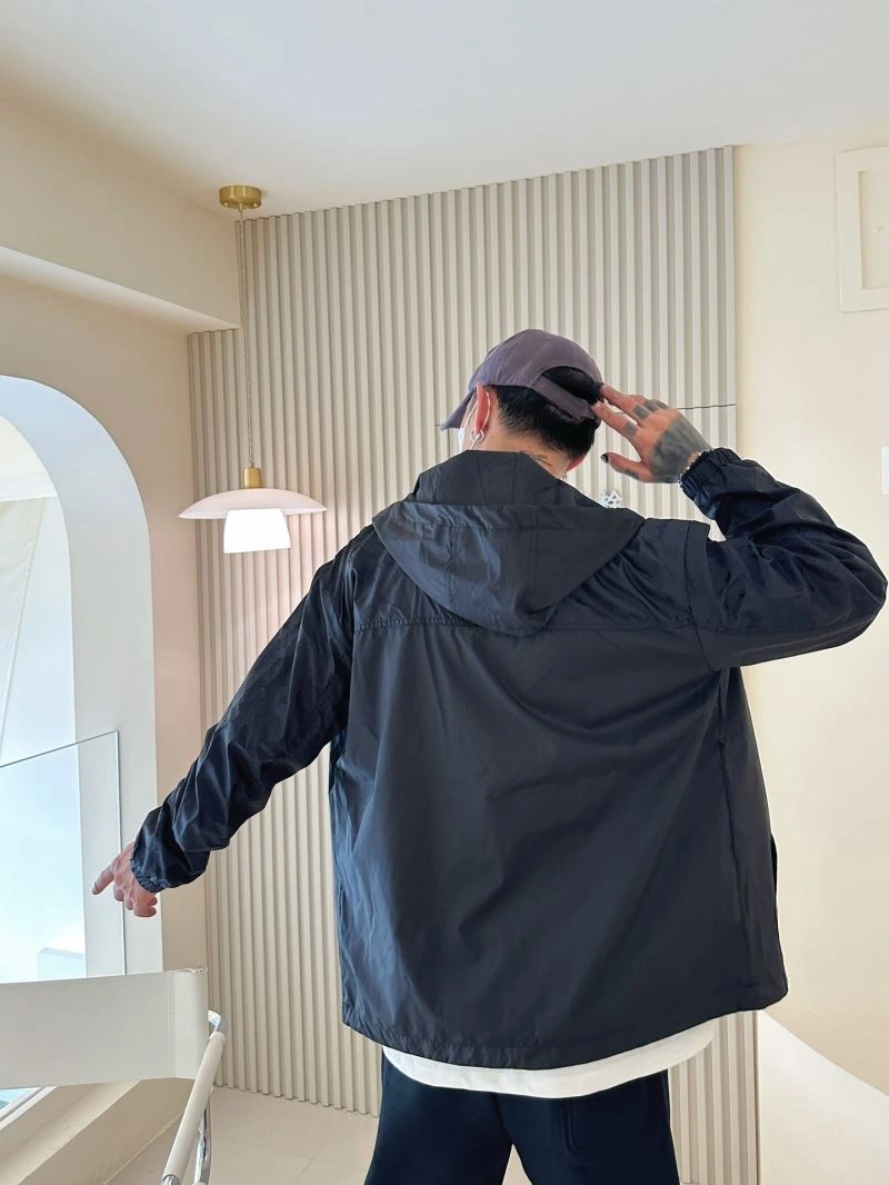 Official Louis Vuitton Outwear