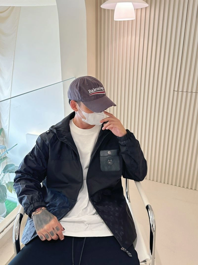 Official Louis Vuitton Outwear
