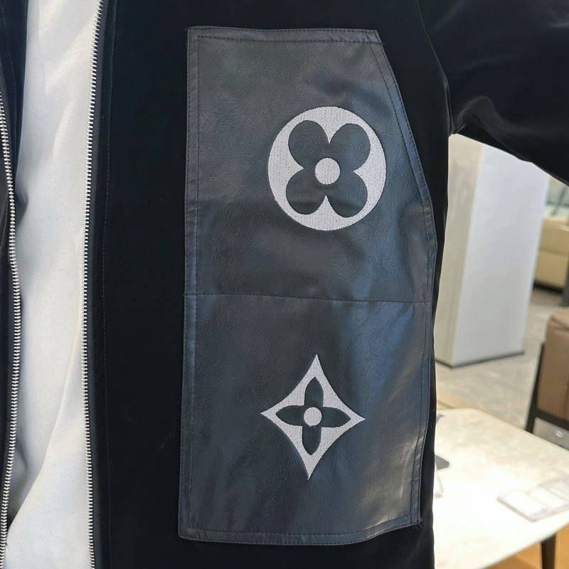 Top mirror Louis Vuitton Outwear